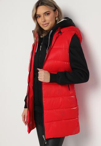 Czerwona Kamizelka Pikowana z Kapturem Clozone - Born2be