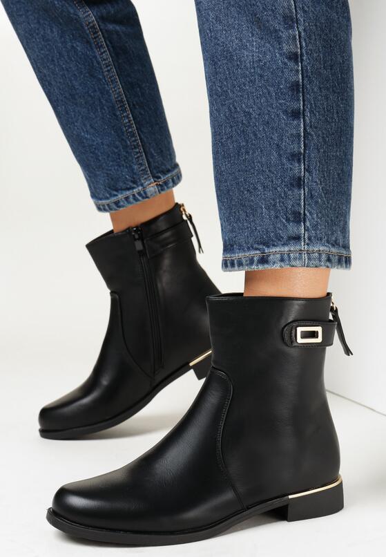 Czarne Botki z Dekoracyjnym Suwakiem i Klamerką Caneite - Born2be