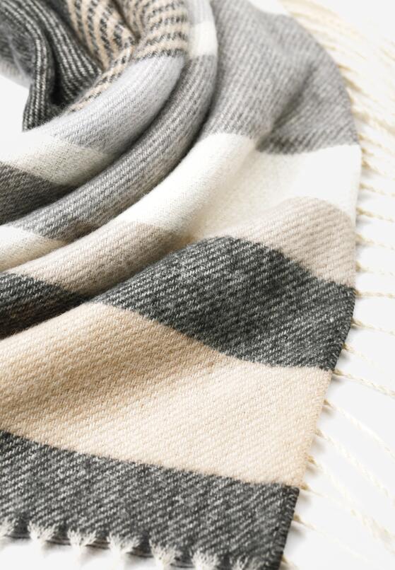 Czarny Szalik w Kolorowe Paski Vimoni - Born2be