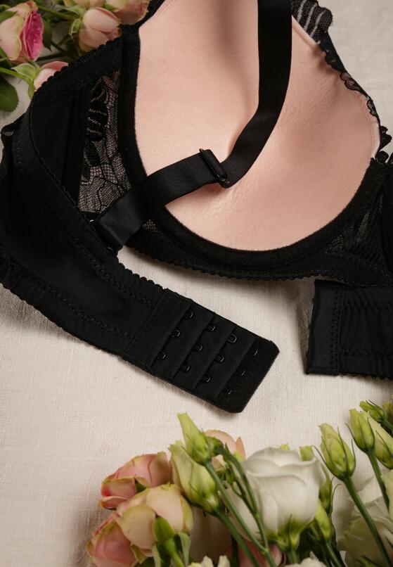 Sutien Negru cu roz - Born2be