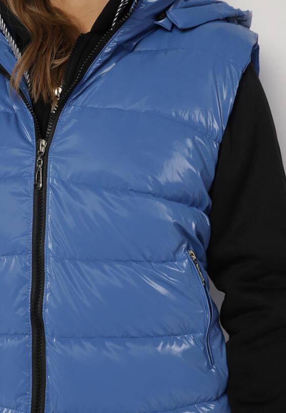 Niebieska Kamizelka Pikowana z Kapturem Clozone - Born2be