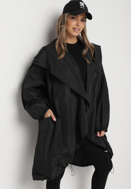 Czarna Niezapinana Kurtka Wiatrówka z Szerokim Kołnierzem Tarice - Born2be